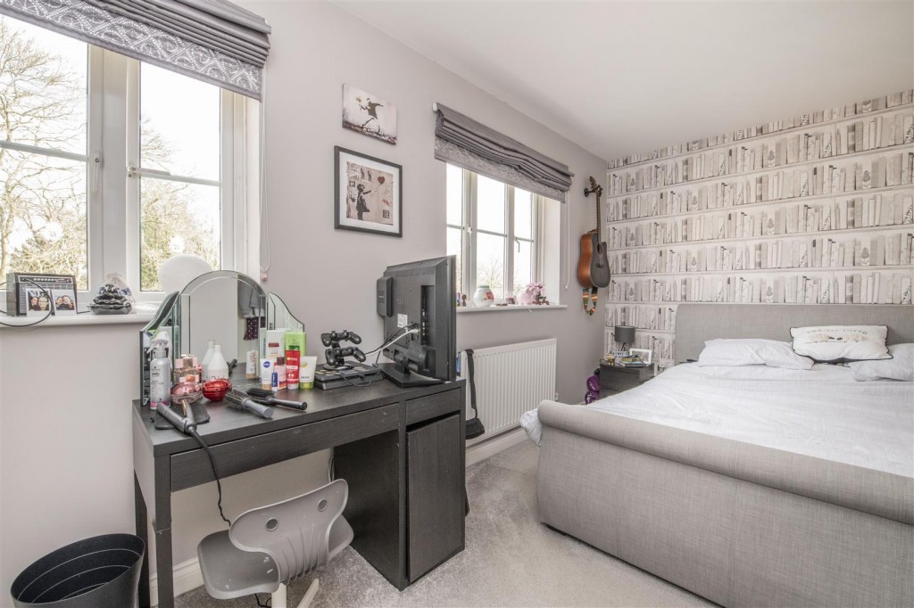 Ashmead, Little Billing, Northampton, 3 bedroom, House - End Terrace