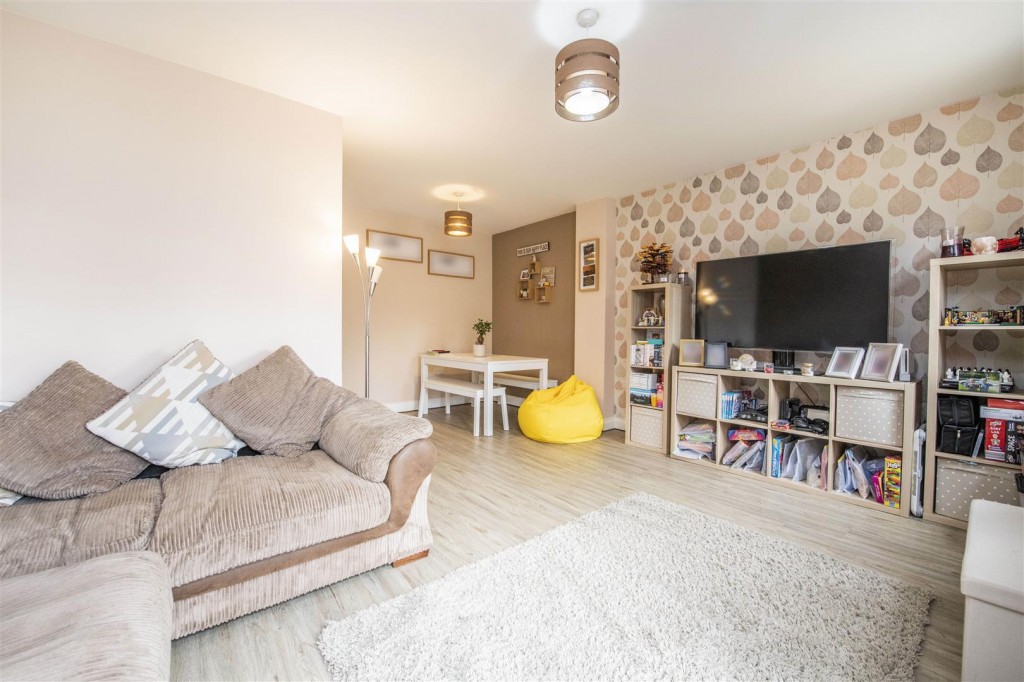 Ashmead, Little Billing, Northampton, 3 bedroom, House - End Terrace